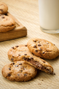 Cookies mit Schokolade gefuellt